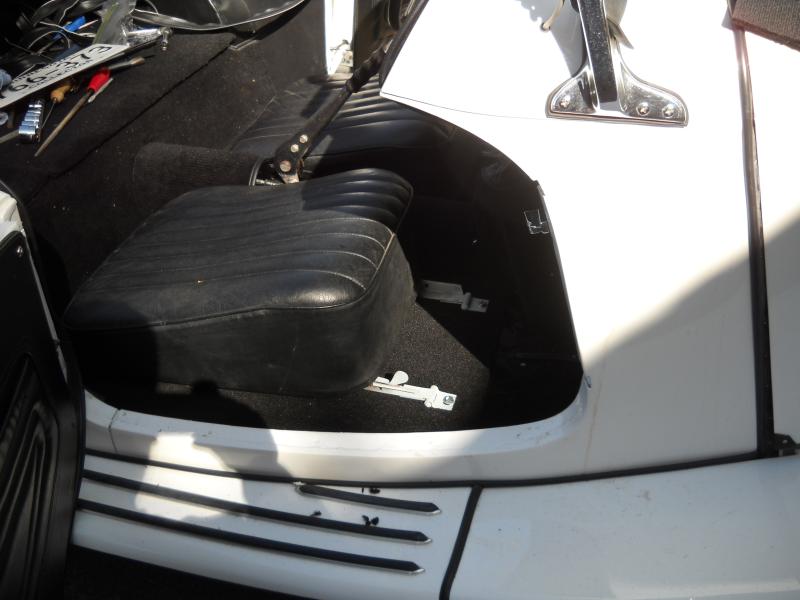 Bill Carrow's MG TD/Reinstall seats 03