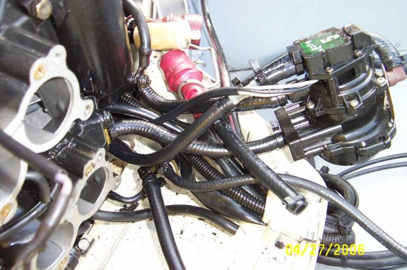 Johnson 90hp 1990/Removal and Undressing/VRO detatched